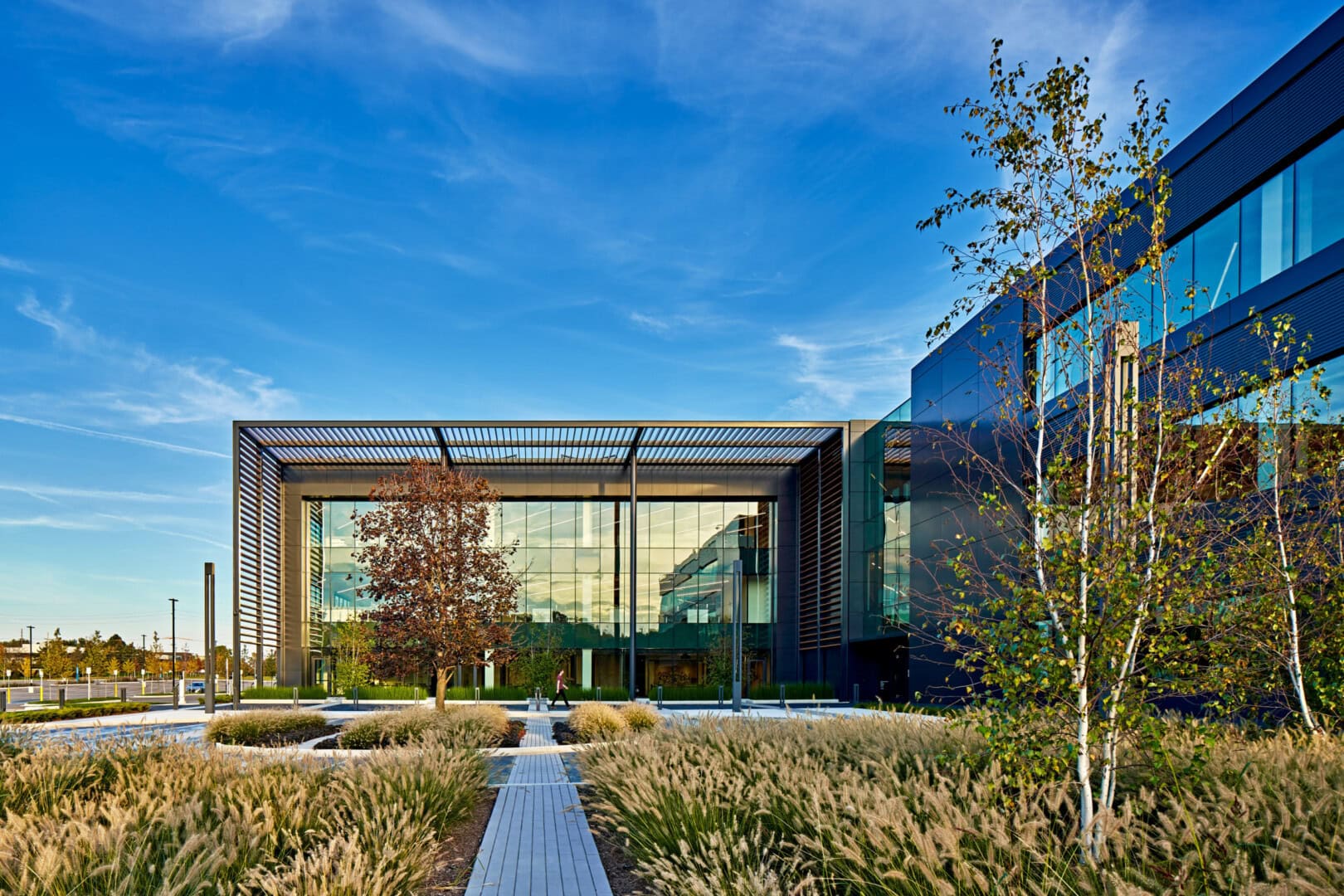 Mercedes-Benz Financial Services Unveils New Corporate Campus